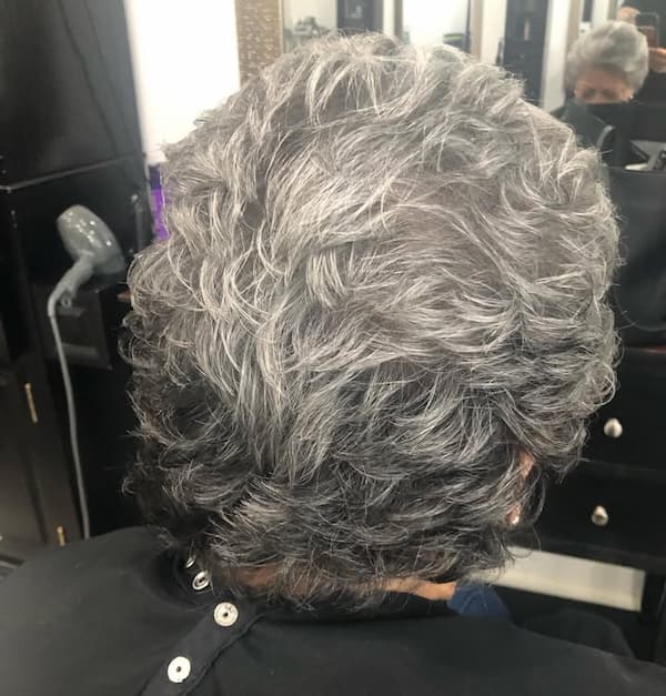 26 Stunning Pixie Hairstyles for Incredible Women Over 60 - Sister's ...